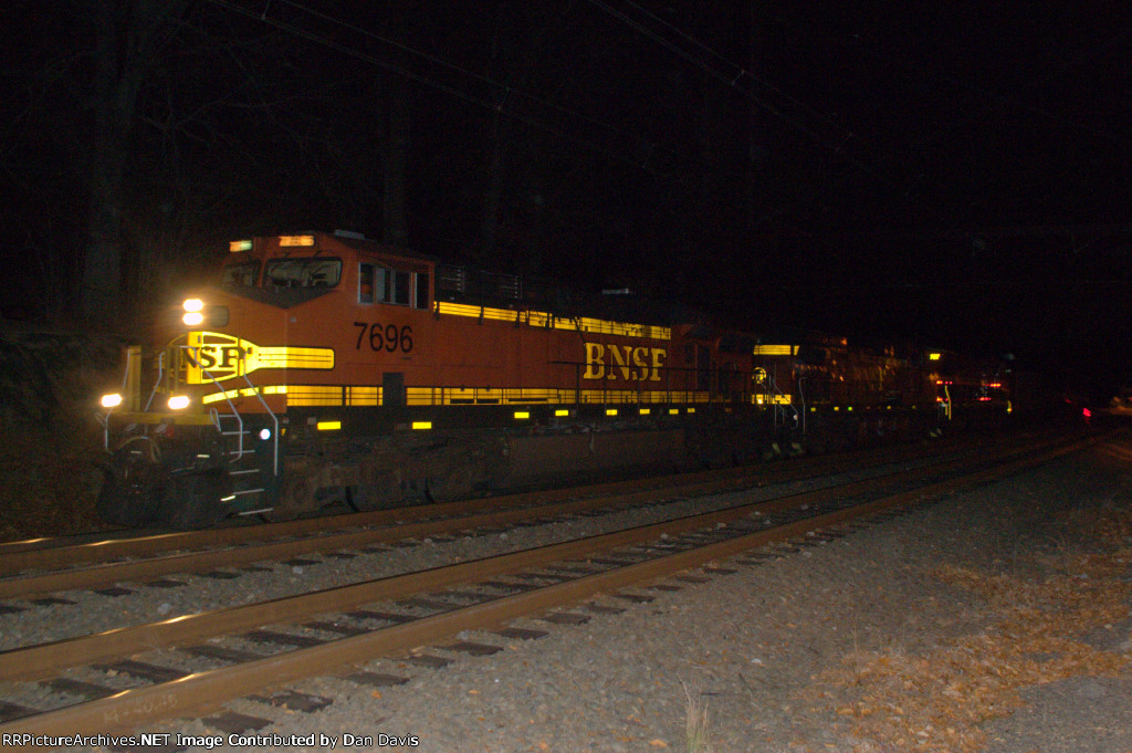 BNSF ES44DC 7696 leads K041-23